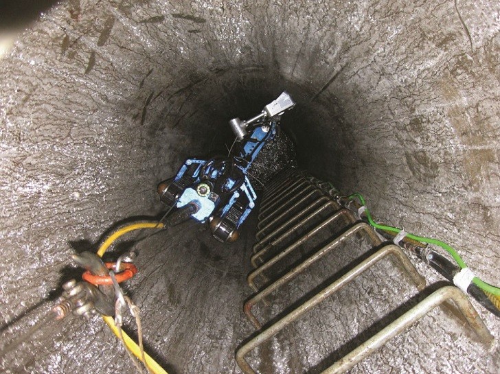 Tight Leash, Long Lead – The Benefits of a Tethered Inspection Robot